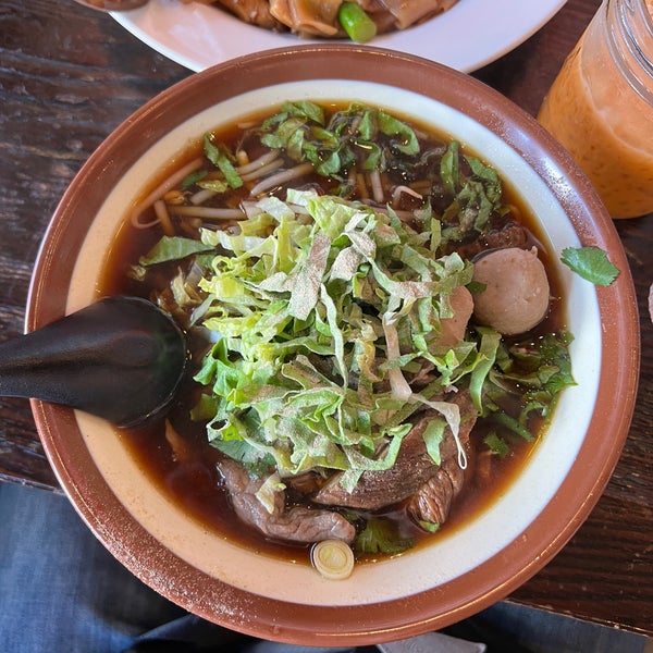 Wat Dong Moon Lek Noodle - Thai Restaurant in Los Angeles