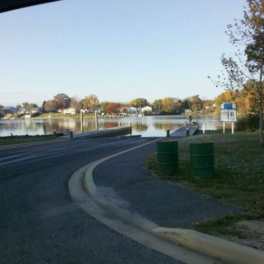 Wilson Point Launch - Harbor or Marina