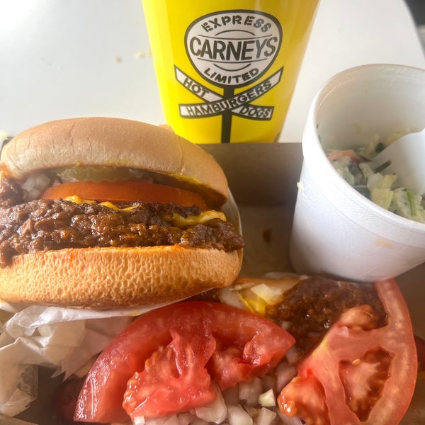 Carney's - 12601 Ventura Blvd