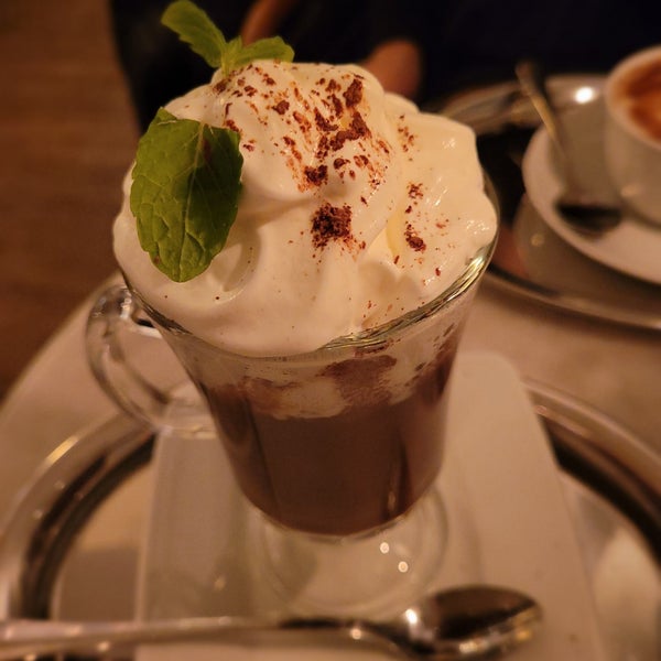 Camelot Lulu - Café in Krakow