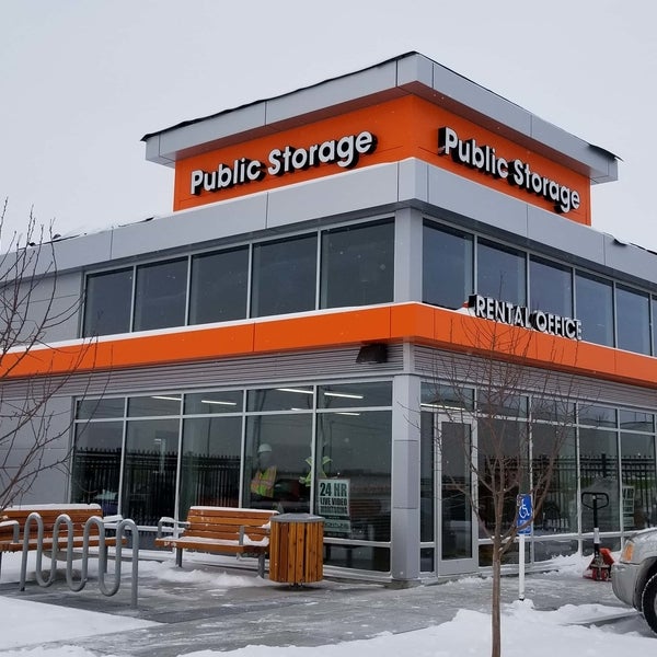 Public Storage - Storage Facility in Montreal