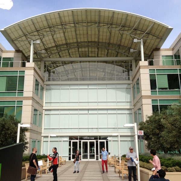 Apple Infinite Loop - Electronics Store in North De Anza Boulevard