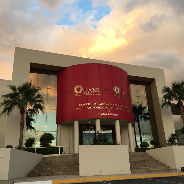 Fotos En Facultad De Ciencias De La Comunicación Uanl Universidad