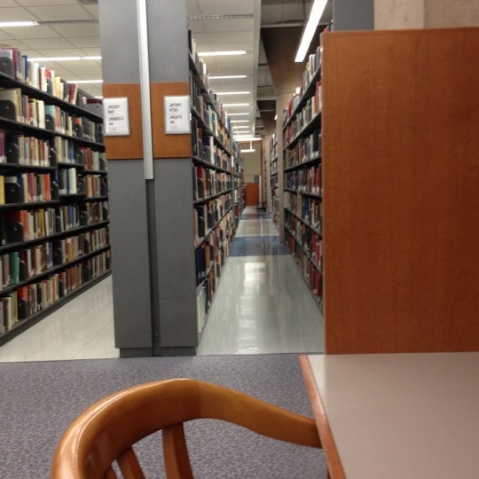 Photos at Joseph S. Stauffer Library - Queen's - 21 tips from 475 visitors