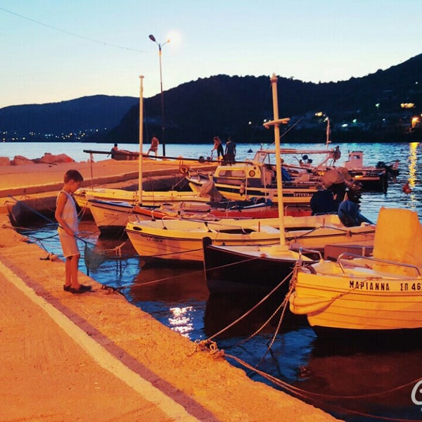 Παραλία Γυάλα - Beach in Σαλαμίνα