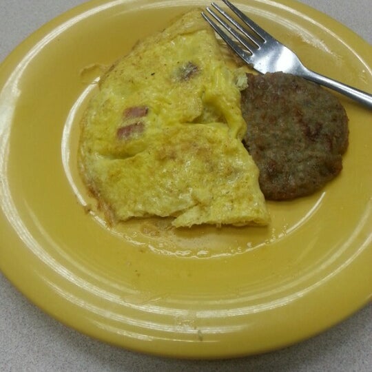 Kinsolving Dining Hall - College Cafeteria in Austin