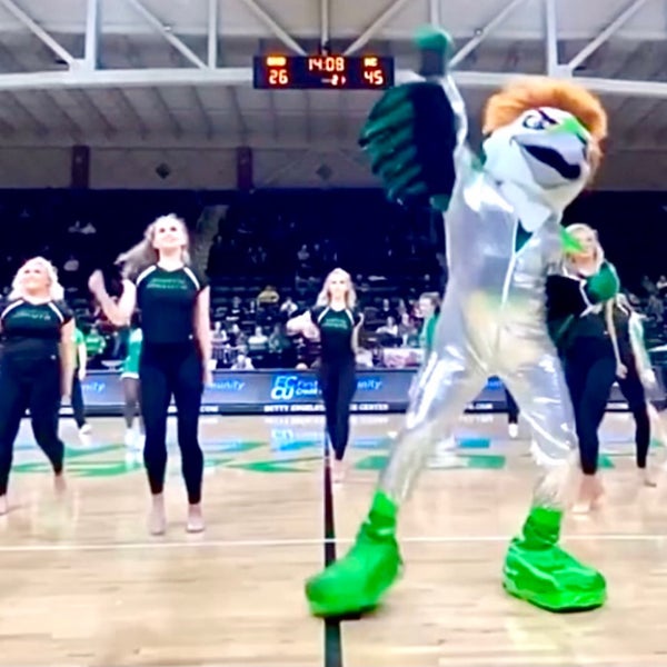 Betty Engelstad Sioux Center - College Basketball Court in Grand Forks