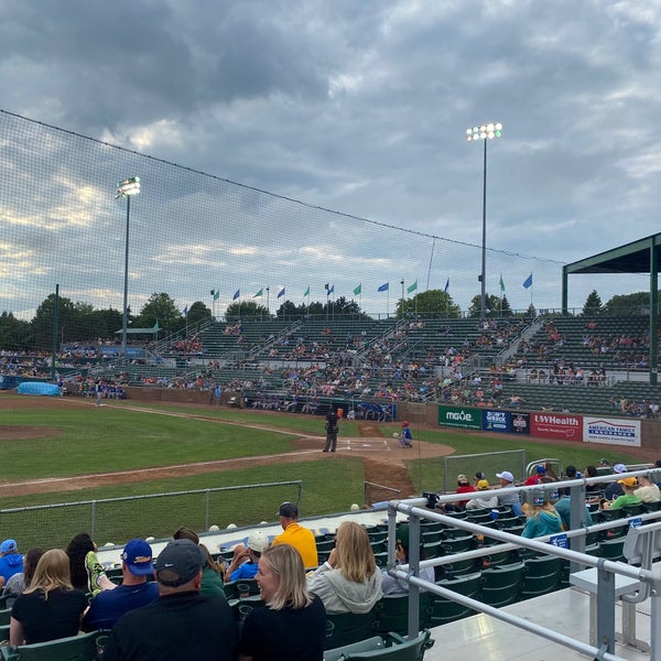 Photos at Madison Mallards, Warner Park Duck Pond - Baseball Stadium in ...