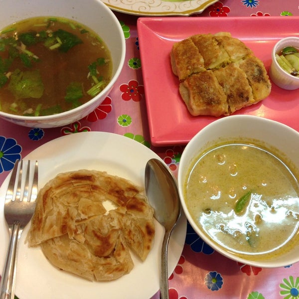โรตี-มะตะบะ (Roti-Mataba) - ชนะสงคราม - 136 Phra Arthit Rd.
