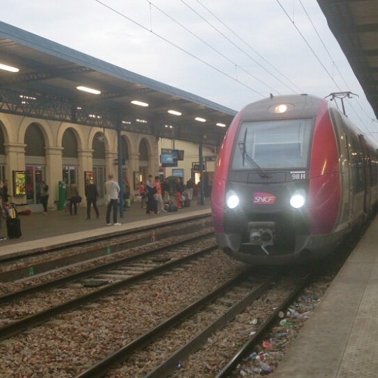 Photos at Gare SNCF de Meaux - Meaux, Île-de-France