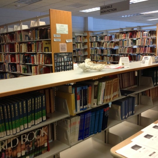 Photos at Nelson Poynter Library - 10 tips