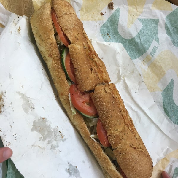 Subway - Ford Island - Mini Mart, Bldg 75