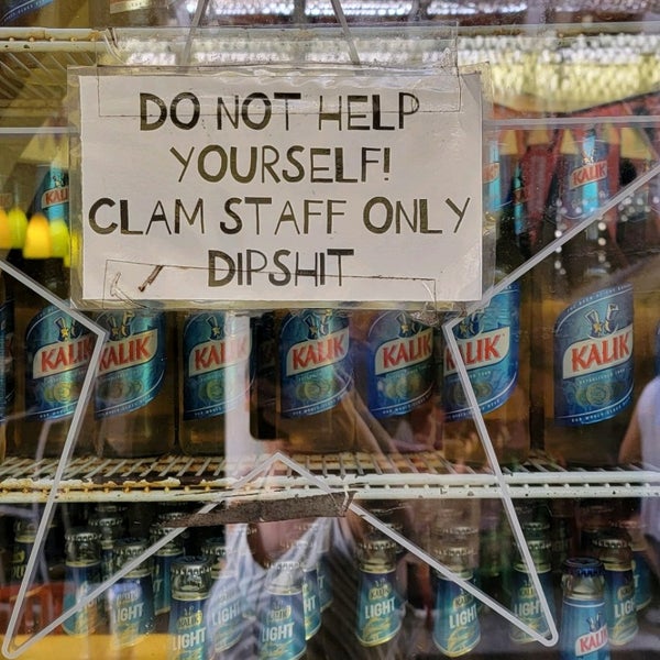 The Bearded Clam - Caribbean Restaurant in Downtown Nassau