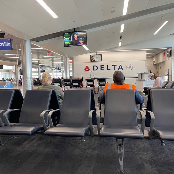 Gate B2 - 18 tips