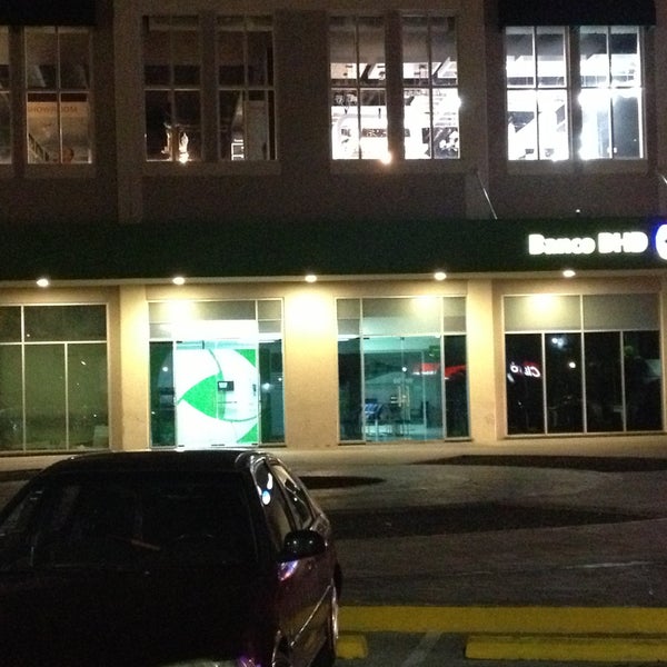 Banco BHD León - Viejo Arroyo Hondo - Santo Domingo, Distrito Nacional