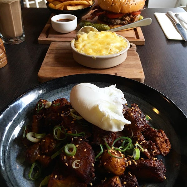 Third Wave Cafe - 10 tips from 156 visitors