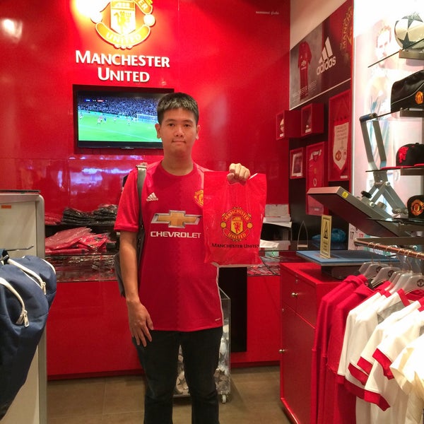 Manchester United Store In Malaysia