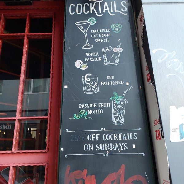 Revolte Pub - İstanbul'da Bar