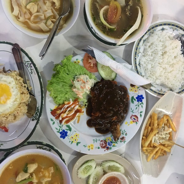 Restoran Perindu Kuning, Chendering - Thai Restaurant in Kuala Terengganu