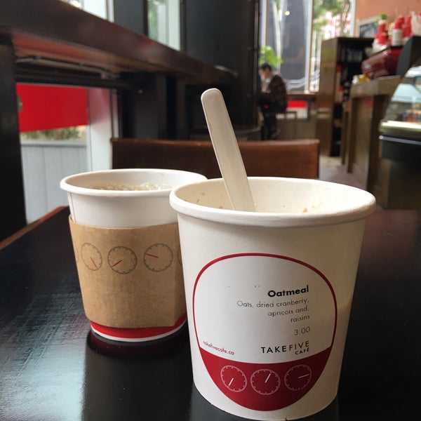 Take Five Cafe Coal Harbour - Café in Vancouver