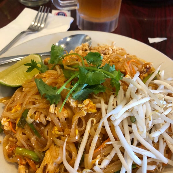 Sab-E-Lee Thai Restaurant - Rancho Penasquitos - 13223-2 Black Mountain Rd