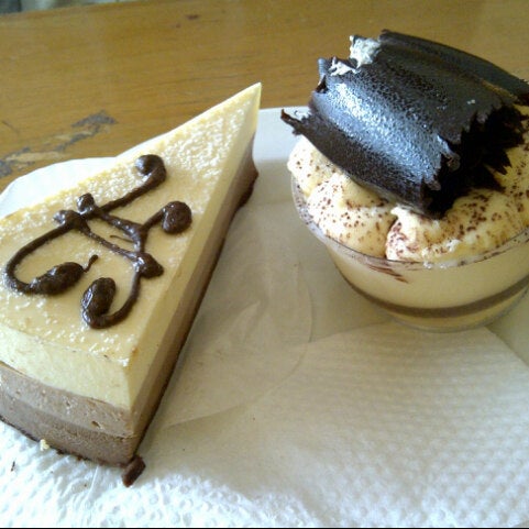 CIZZ "Cheesecake & Friends" - Jalan Laswi No.1A