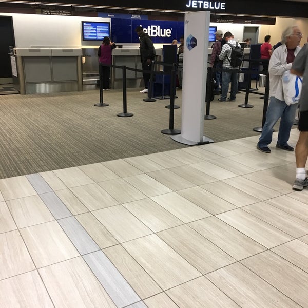 JetBlue Ticket Counter - 3 tips