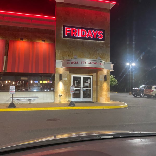 TGI Fridays - American Restaurant in Springfield