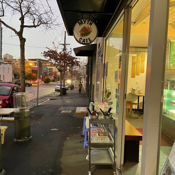 Myth Cafe - 48 Rosslyn St