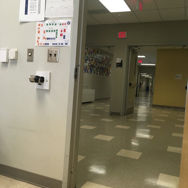 Washington-Liberty High School - High School in Ballston - Virginia Square