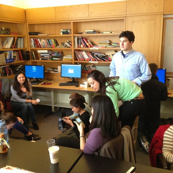Lauder Institute - College Academic Building in Philadelphia
