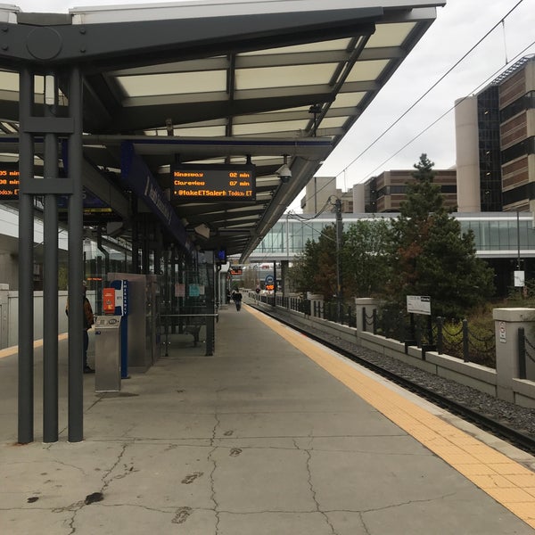 Health Sciences/Jubilee LRT Station - Light Rail Station in Edmonton
