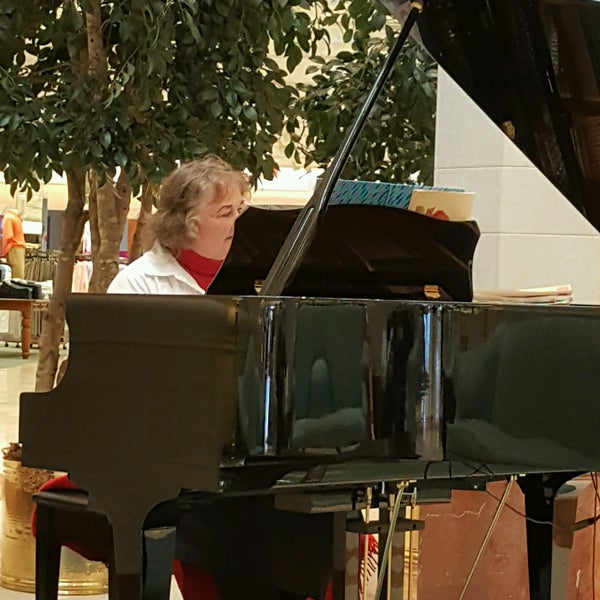 Von Maur - Greenwood, IN