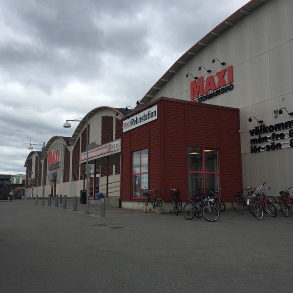 ICA Maxi - Supermarket in Umeå