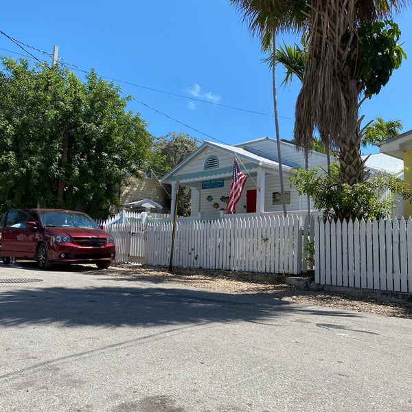 Conch Republic Cottage Suite - Key West, FL