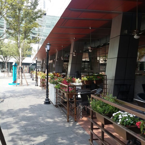 Photos at Kerry Parkside (浦东嘉里城) - Shopping Mall