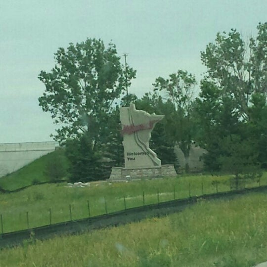 Photos at Minnesota / North Dakota State Line - Border Crossing in Fargo