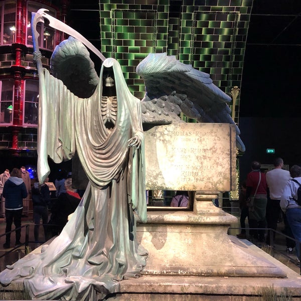 The Riddle Gravestone - 1 tip