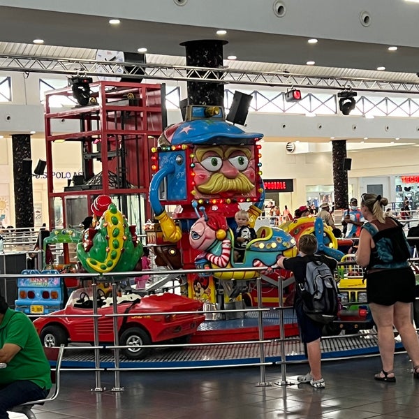 Food Court Magic Zone - 37 tips