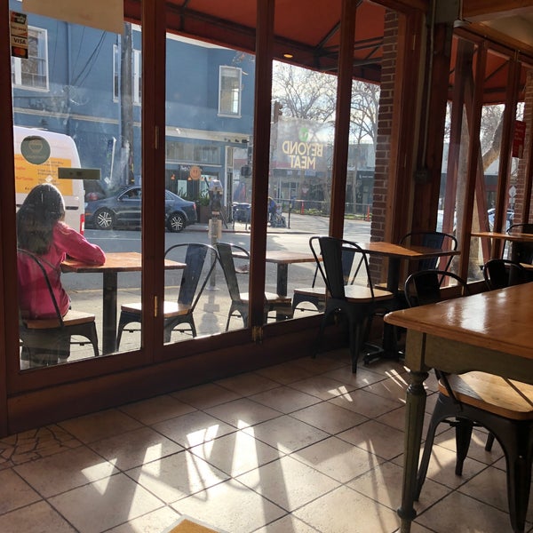 Bongo Burger - Burger Joint in Berkeley