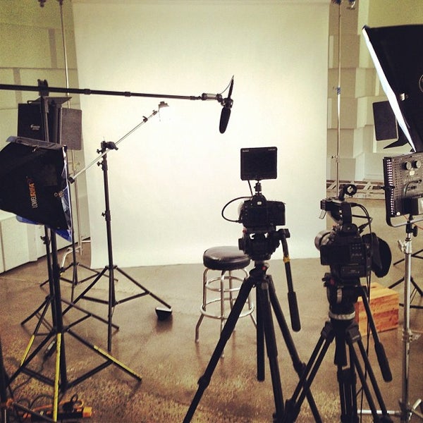 Haute Durvo - Arts and Entertainment in Roslyn