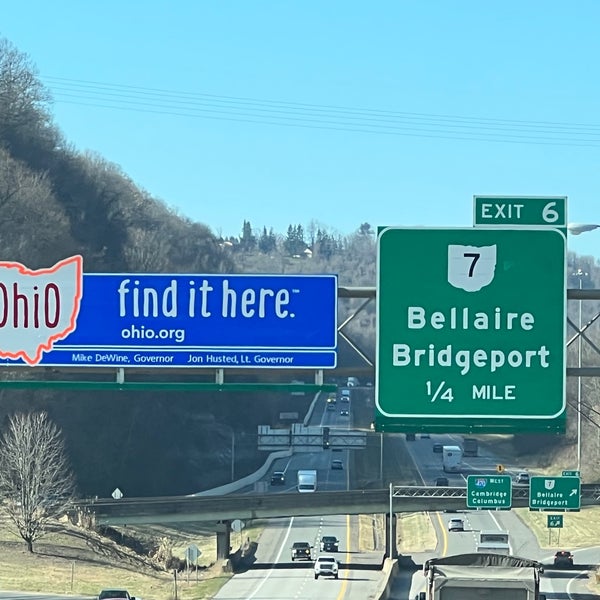 Photos at Ohio/West Virginia State Line - Border Crossing in Wheeling