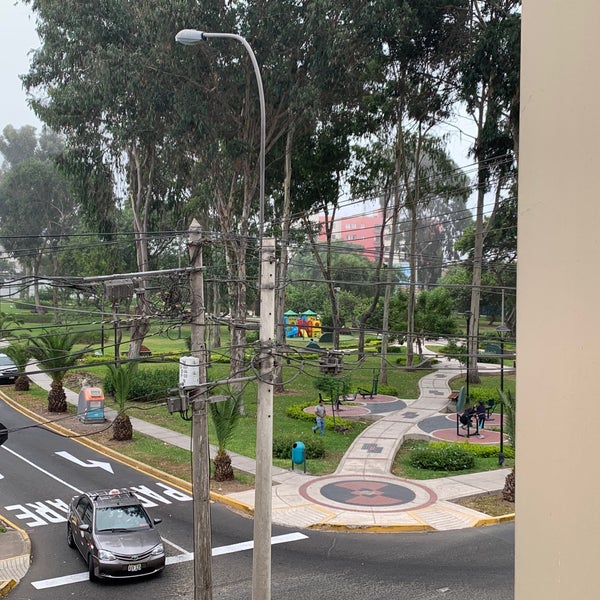 Parque Santo Tomás - San Borja - Eduardo Ordoñez/Gozzoli Sur