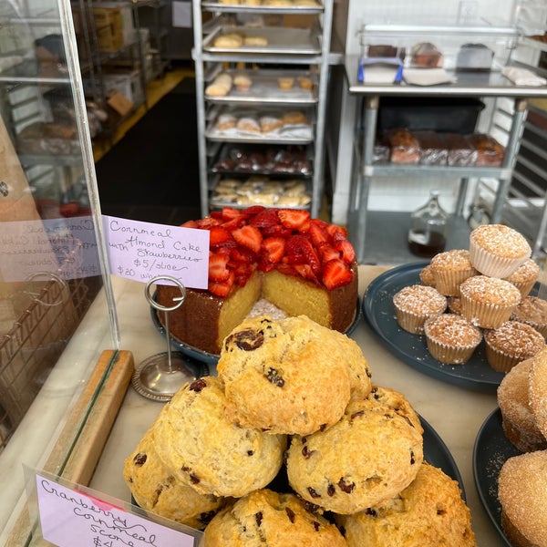 Sweet Adeline Bakeshop - Lorin District - 3350 Adeline St