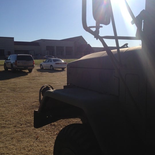 Larson Elementary - Elementary School