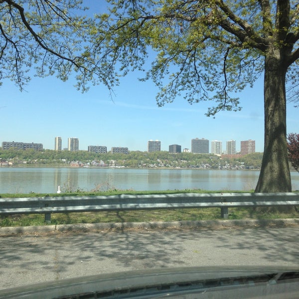 Ralph Ellison Memorial Park - West Harlem - 8 tips