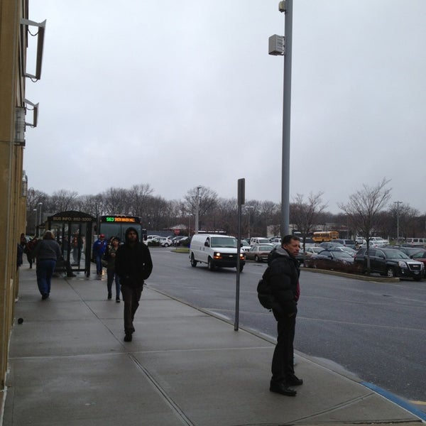 Suffolk County Transit - Smith Haven Mall Bus Station - 3D/6B/S56/S57 ...