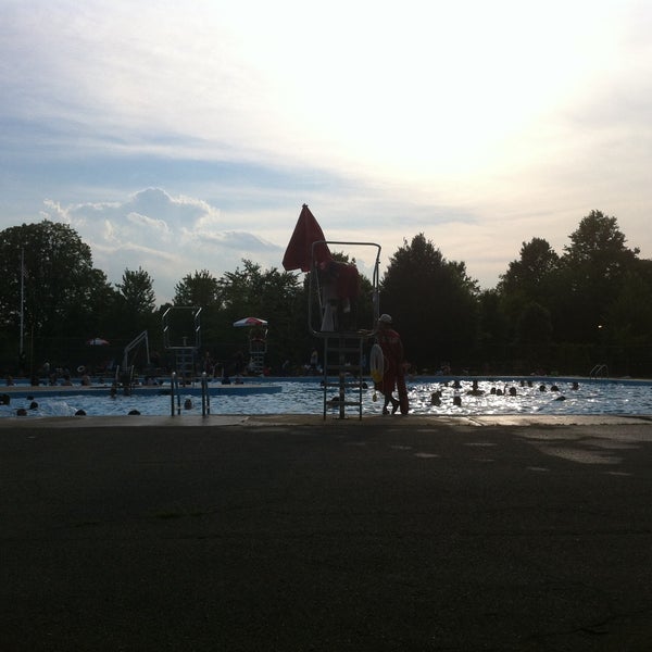 Swimming Pool At Russell Field - Swimming Pool in North Cambridge