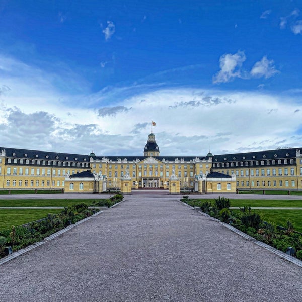 Schlossplatz - Innenstadt-West - Schlossplatz