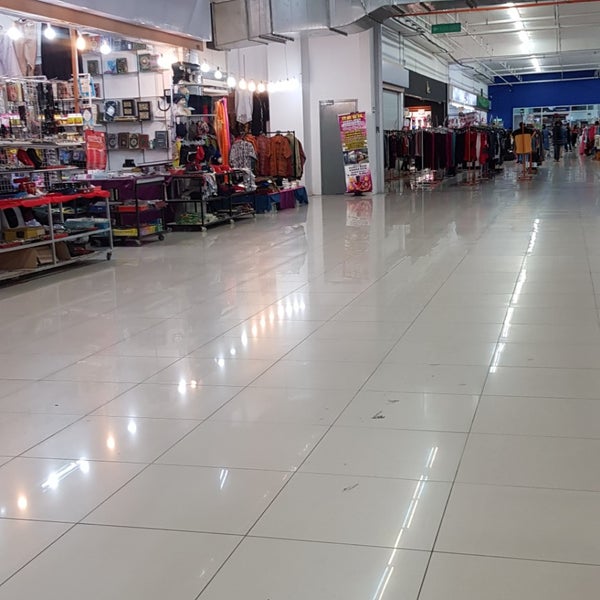 E-mart Riam - Market in Miri